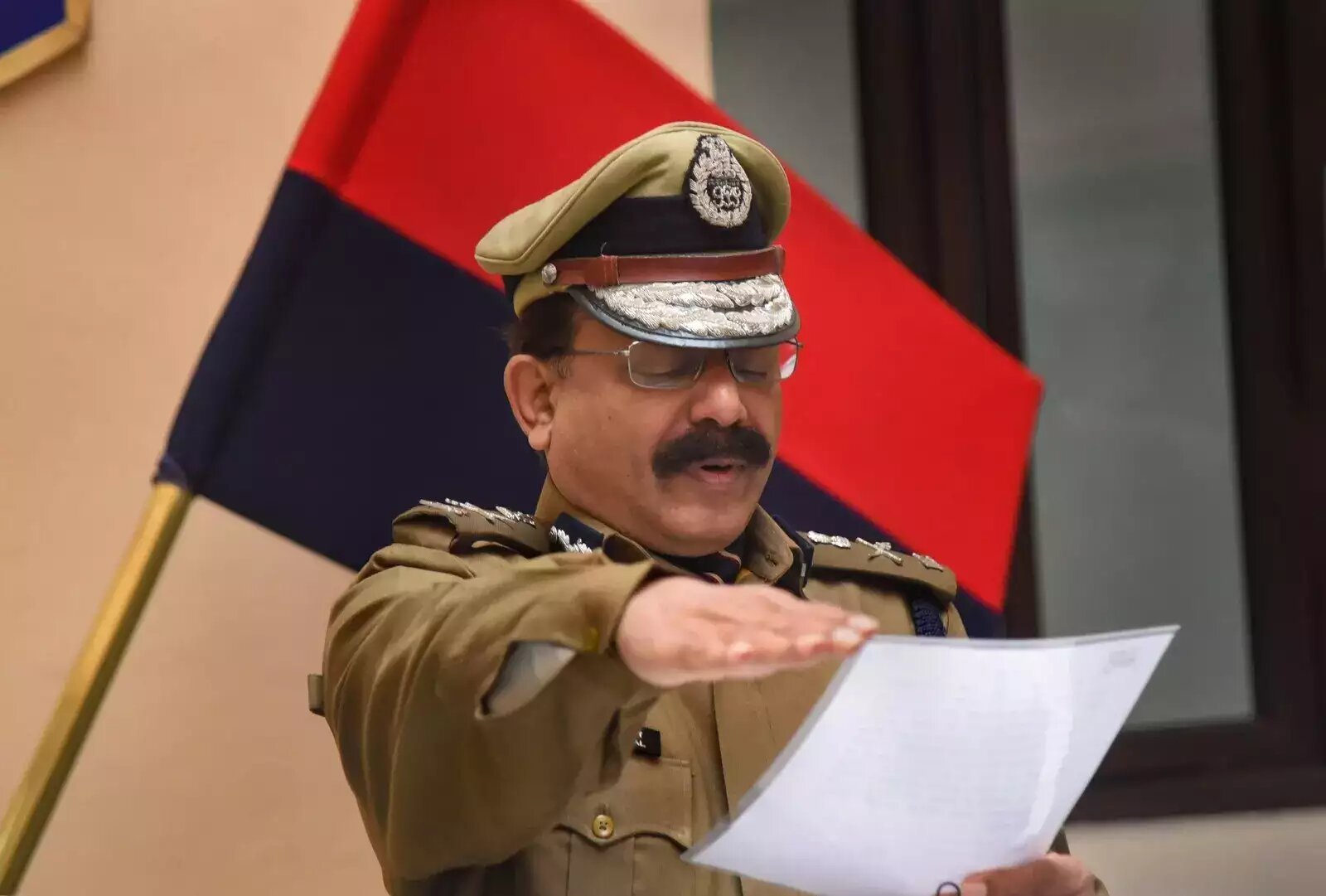 Former Bihar DGP IPS Officer S K Singhal Charged in Multi-Crore ...